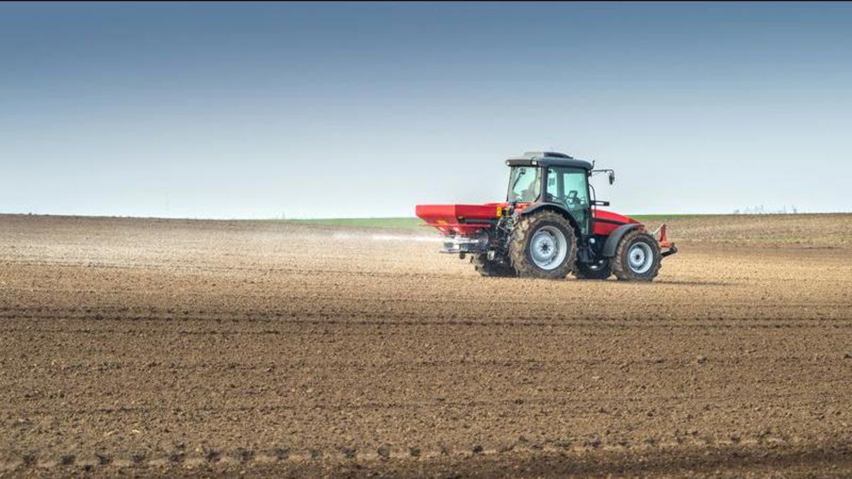 Federal government investing $1.6M towards high-efficiency fertilizer ...