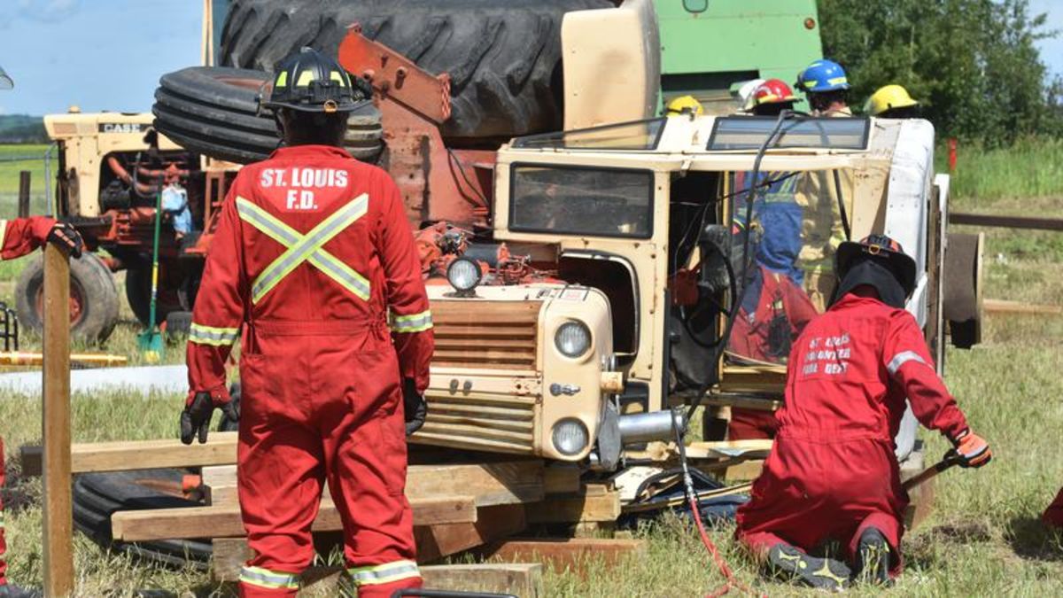 Firefighters brave heat during weekend agriculture rescue course ...