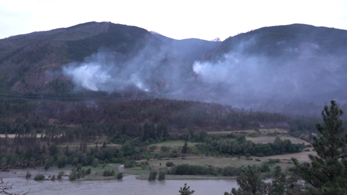 At least six homes lost as wildfire near Lytton balloons to 1,500 ...