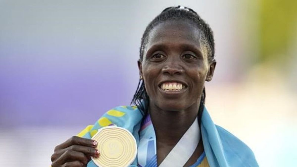 Steeplechaser Jeruto plunges into water after gold at worlds | paNOW