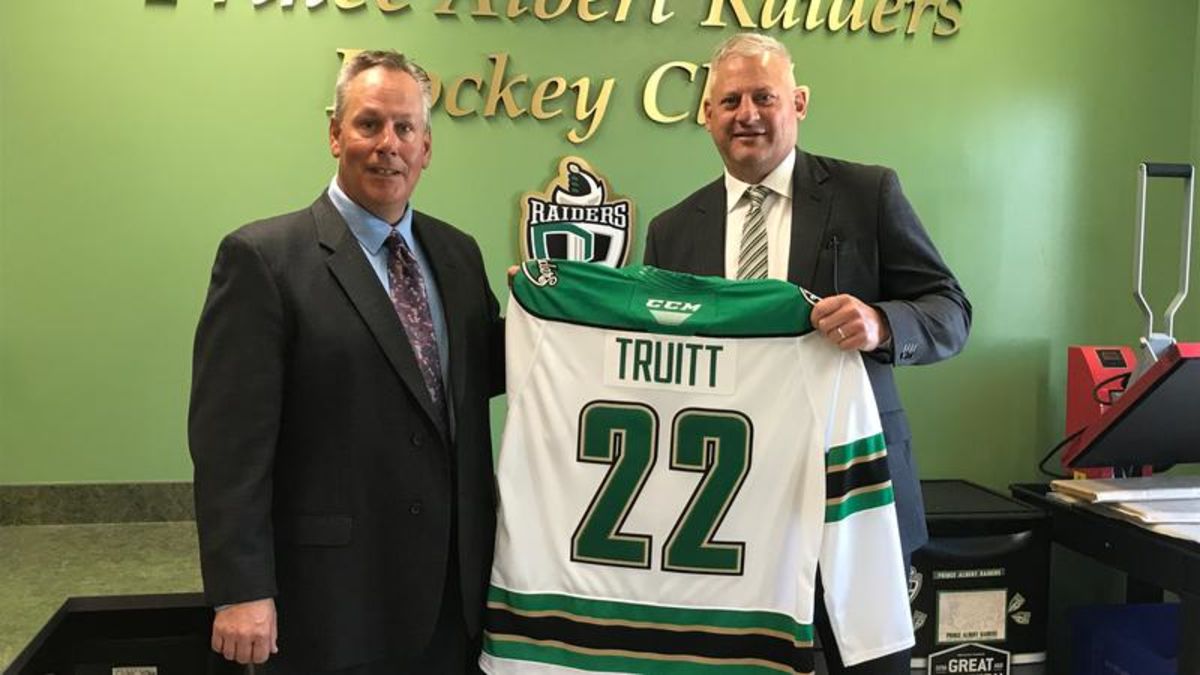 ‘A great day to be a Raider’: Raiders promote Jeff Truitt to head coach ...