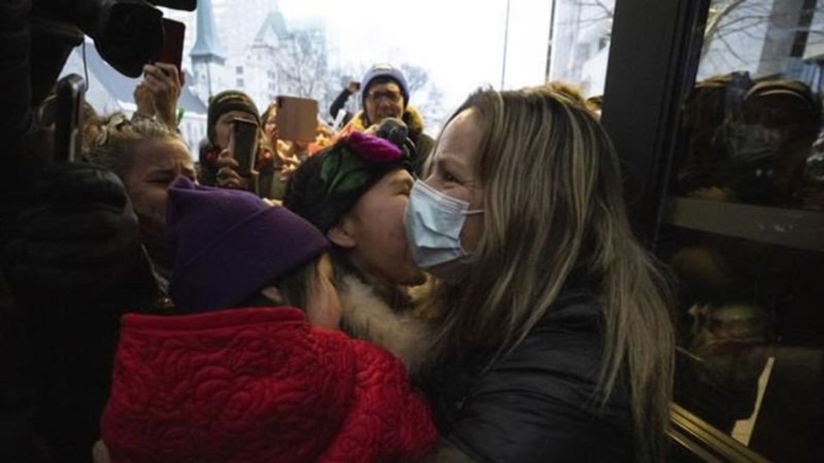 CP NewsAlert: ‘Freedom Convoy’ organizer Tamara Lich to be released on ...
