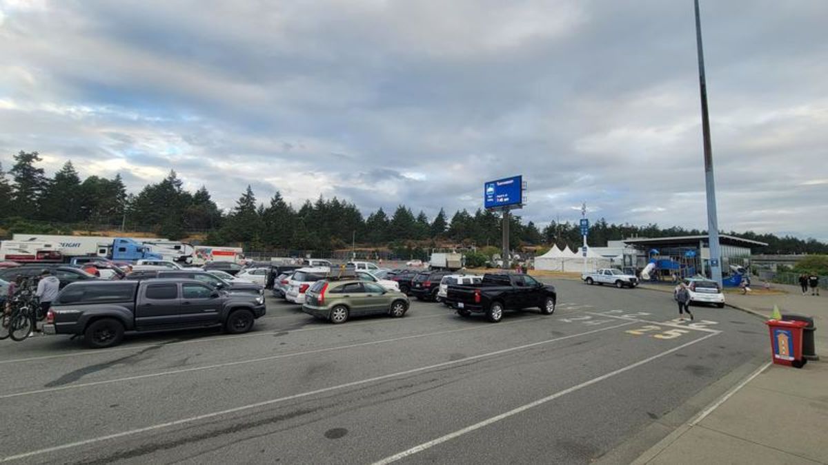 Post-weekend traffic clogging up Duke Point-Tsawwassen crossings | 88.5 ...