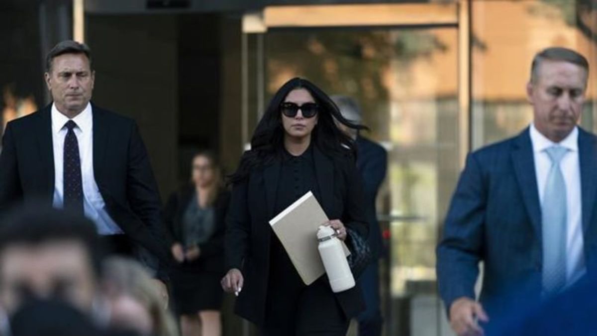 Kobe Bryant Widow Awarded 16m In Trial Over Crash Photos
