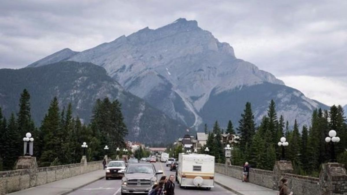 Banff National Park plan focuses on climate change, traffic, Indigenous ...