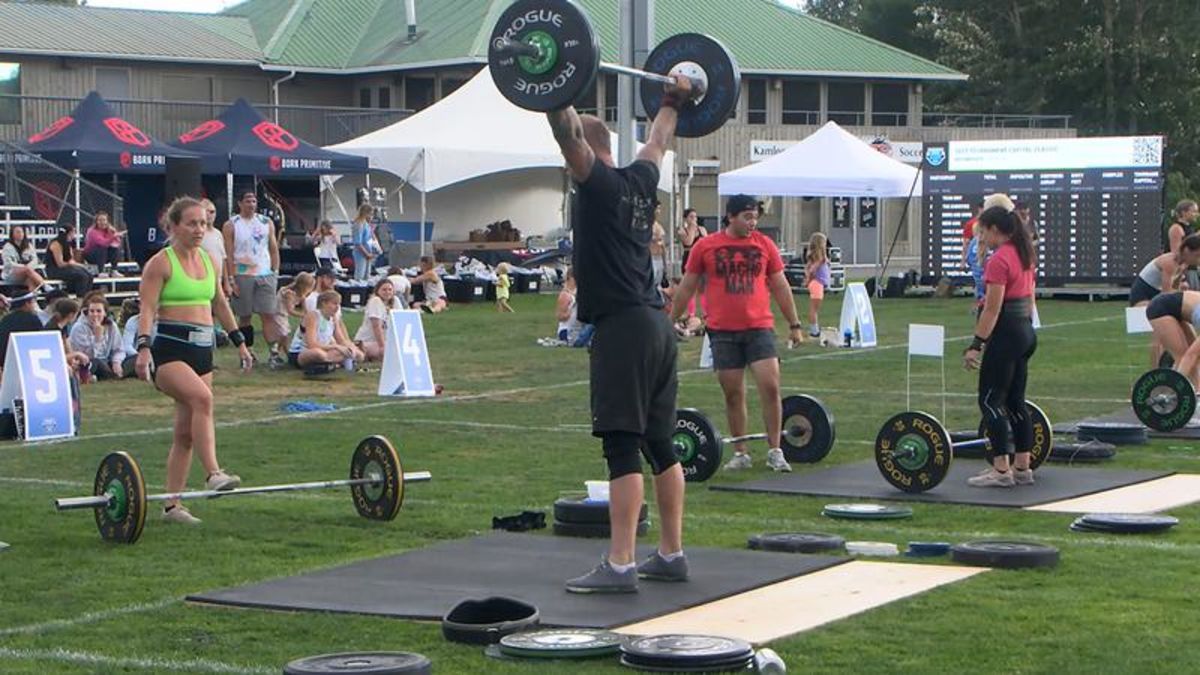 CrossFit competition tests strength, endurance in intense fitness feats ...