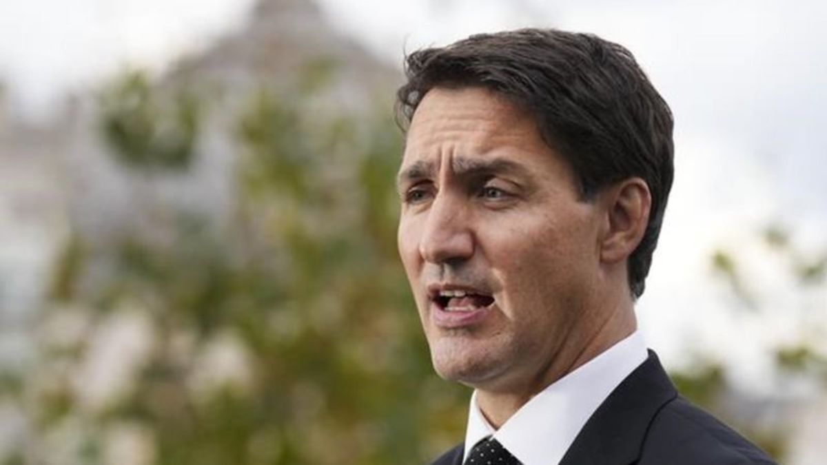 Video shows Trudeau singing Queen anthem ‘Bohemian Rhapsody’ ahead of ...