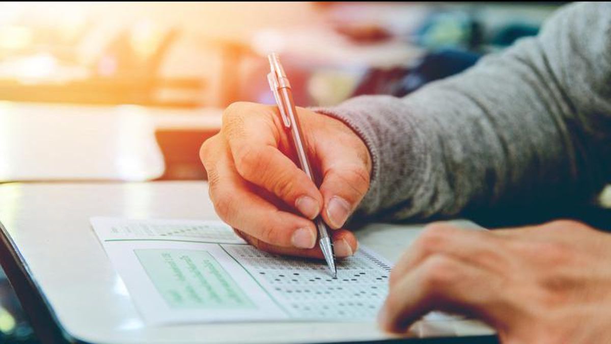Grade 12 diplomas to be worth 20 per cent of final grade in 2022-23 ...