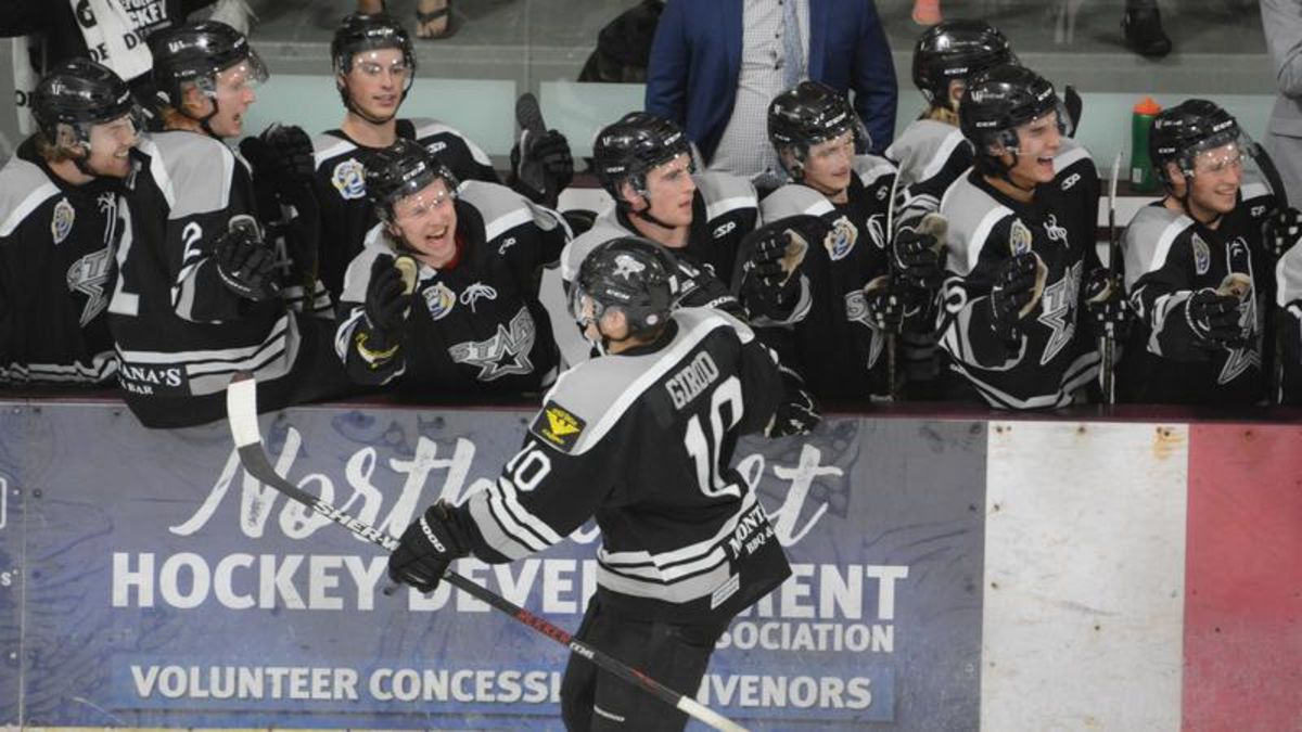 North Stars soar to tenth straight, topping Red Wings 7-1 | battlefordsNOW
