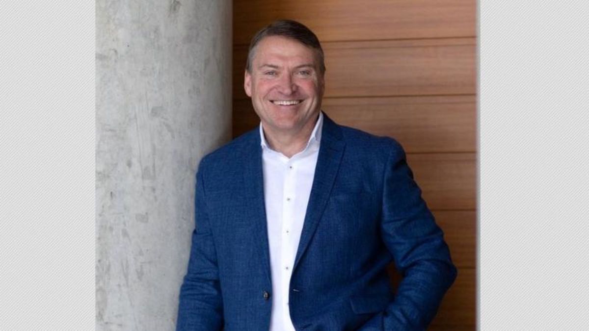 Kelowna has a new mayor | 104.7 The Lizard | The Rock of Kelowna