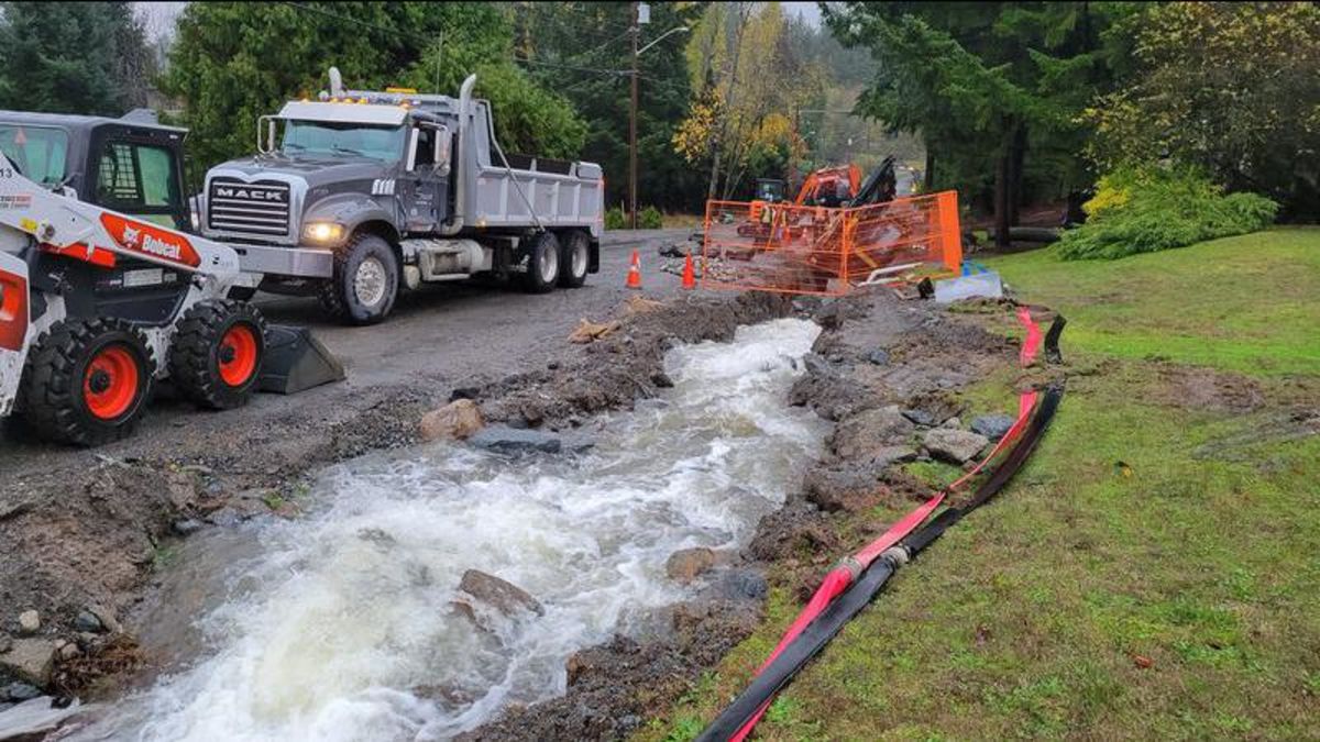 Shift to rainy weather prompting calls to keep drains and ditches clear ...