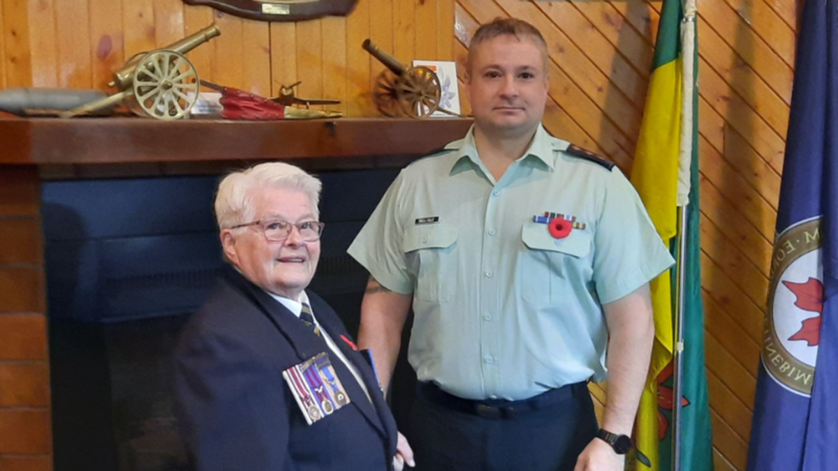 P.A. Veteran receives first poppy as campaign gets underway | paNOW