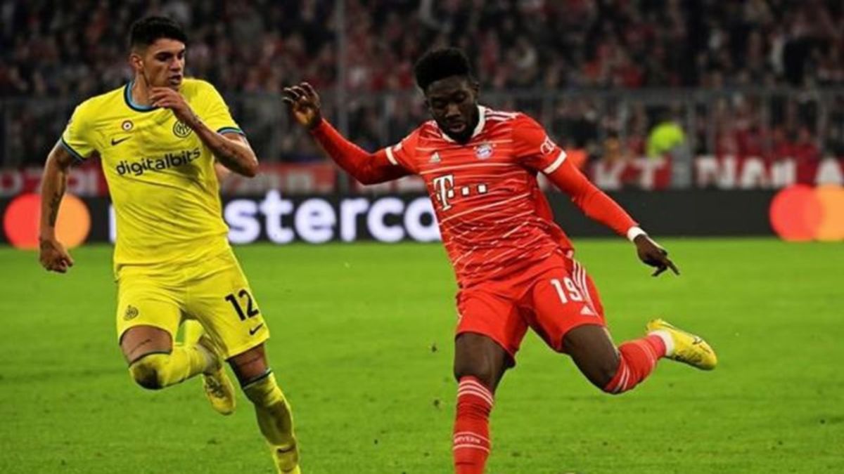 Alphonso Davies limps off after suffering apparent hamstring injury ...