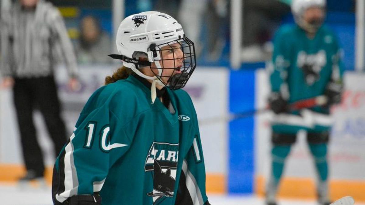 Sharks forward, Salewski commits to Lakeland College | battlefordsNOW