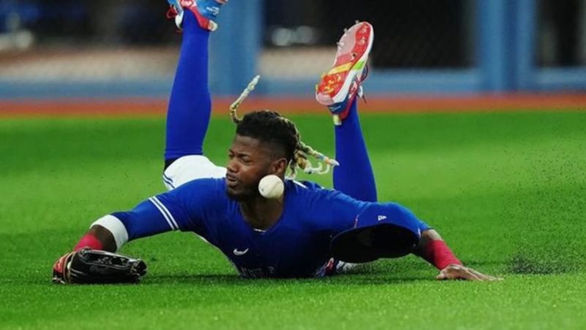 Outfielders Tapia and Zimmer are designated for assignment by Blue Jays ...