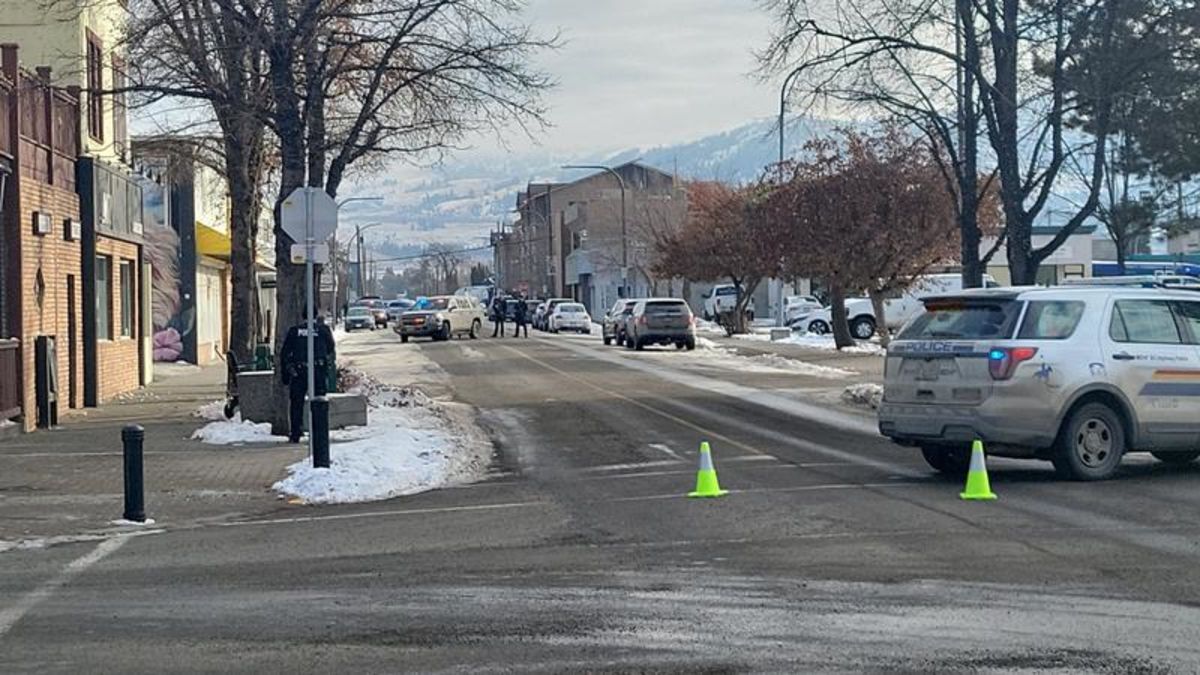 RCMP cordon off downtown Merritt block | Vernon Matters