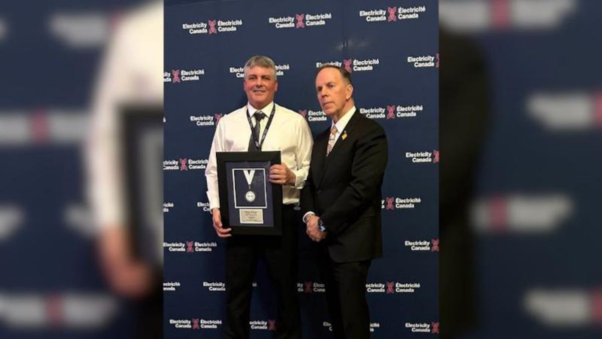 SaskPower employee receives Lifesaving Award after helping man stranded ...