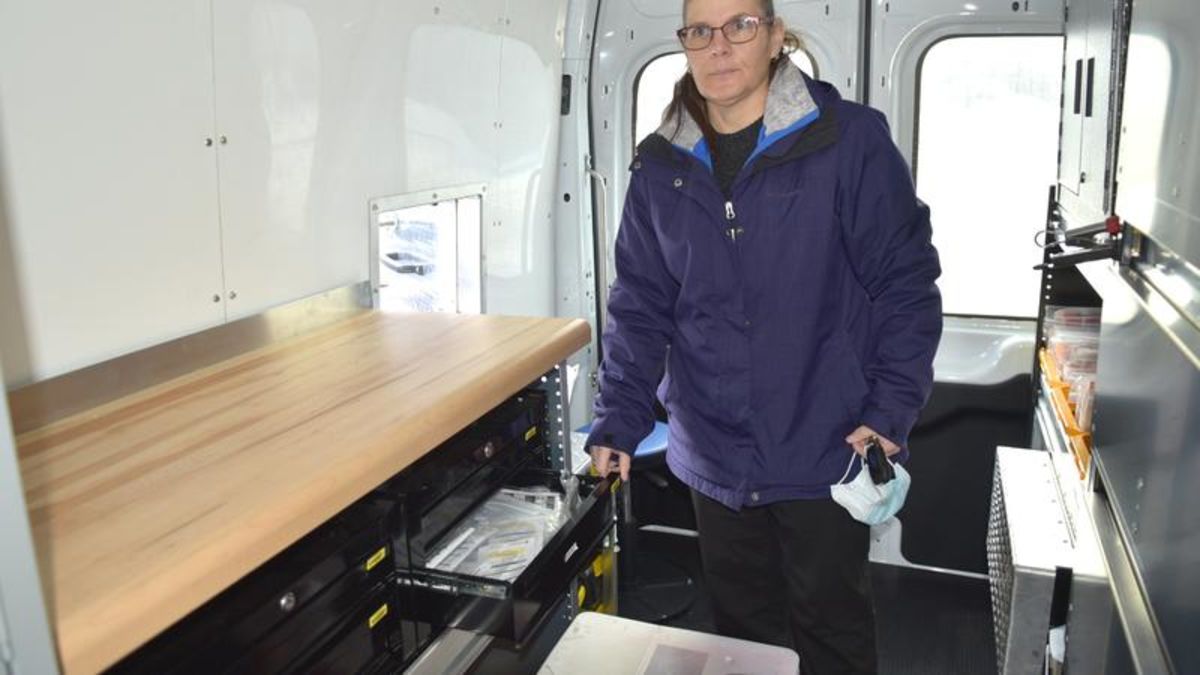 New SHA van provides needle exchange, medical services and naloxone | paNOW