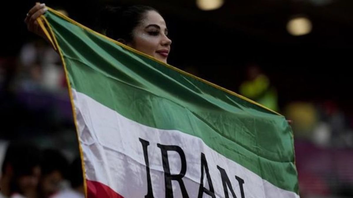 At World Cup, US soccer scrubs Islamic emblem from Iran flag ...