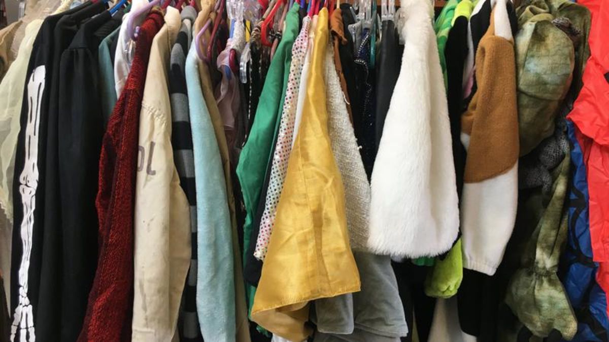 New funding helping Gabriola recycling group pull more clothing waste ...