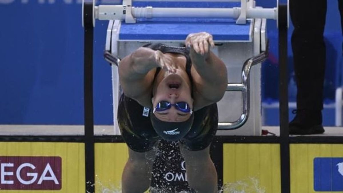 Mac Neil, Masse advance to 50 backstroke final at short-course swimming ...