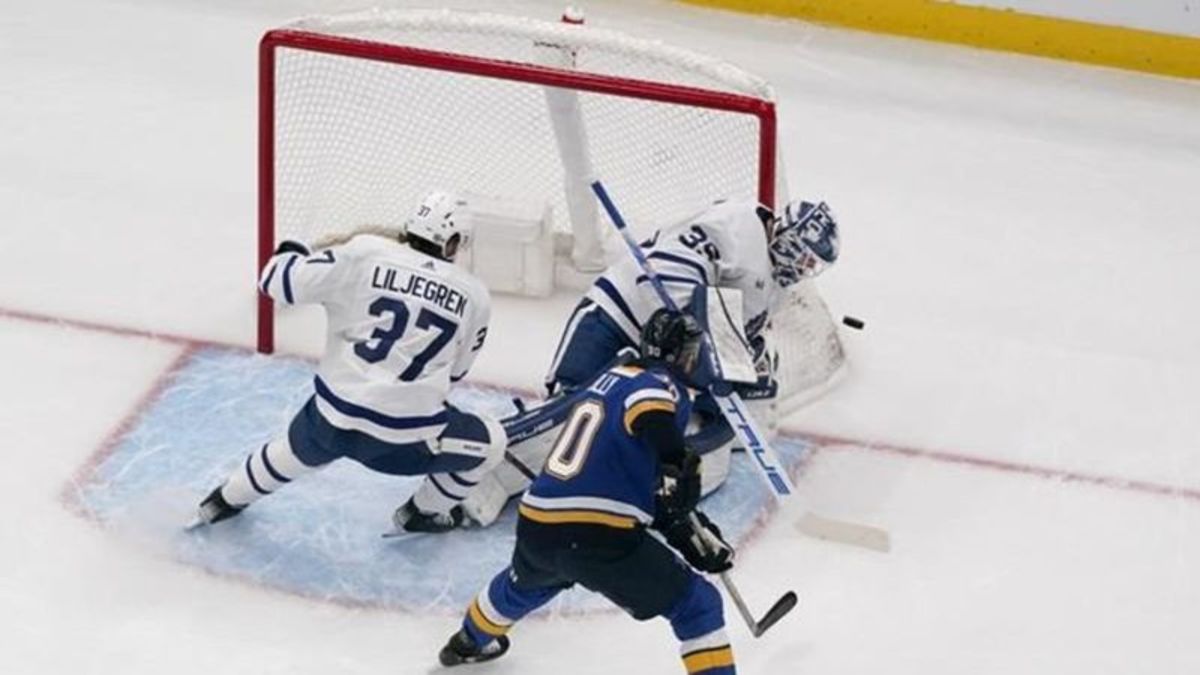 Maple Leafs fined $100,000 for Boxing Day travel, Keefe docked $25k for ...