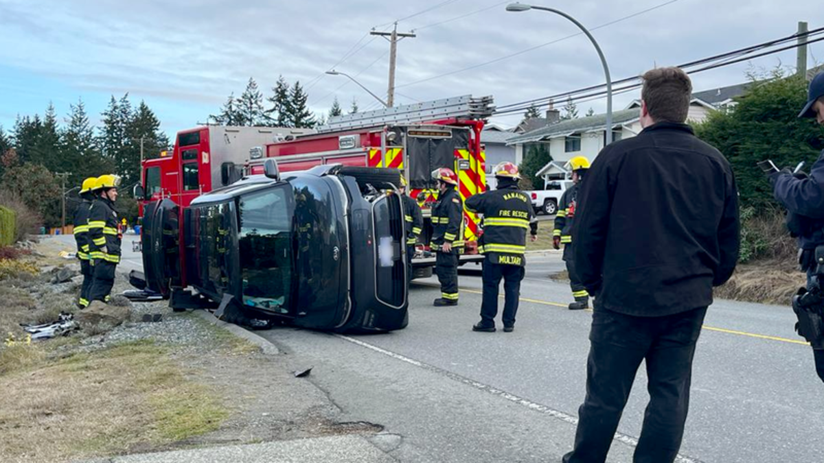 Man removed from SUV after colliding with traffic barrier along Lost ...