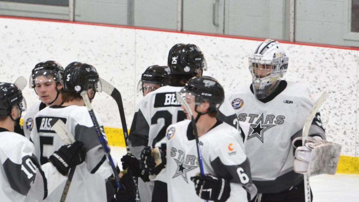 Stars top Hounds to match franchise record with 15th straight win ...