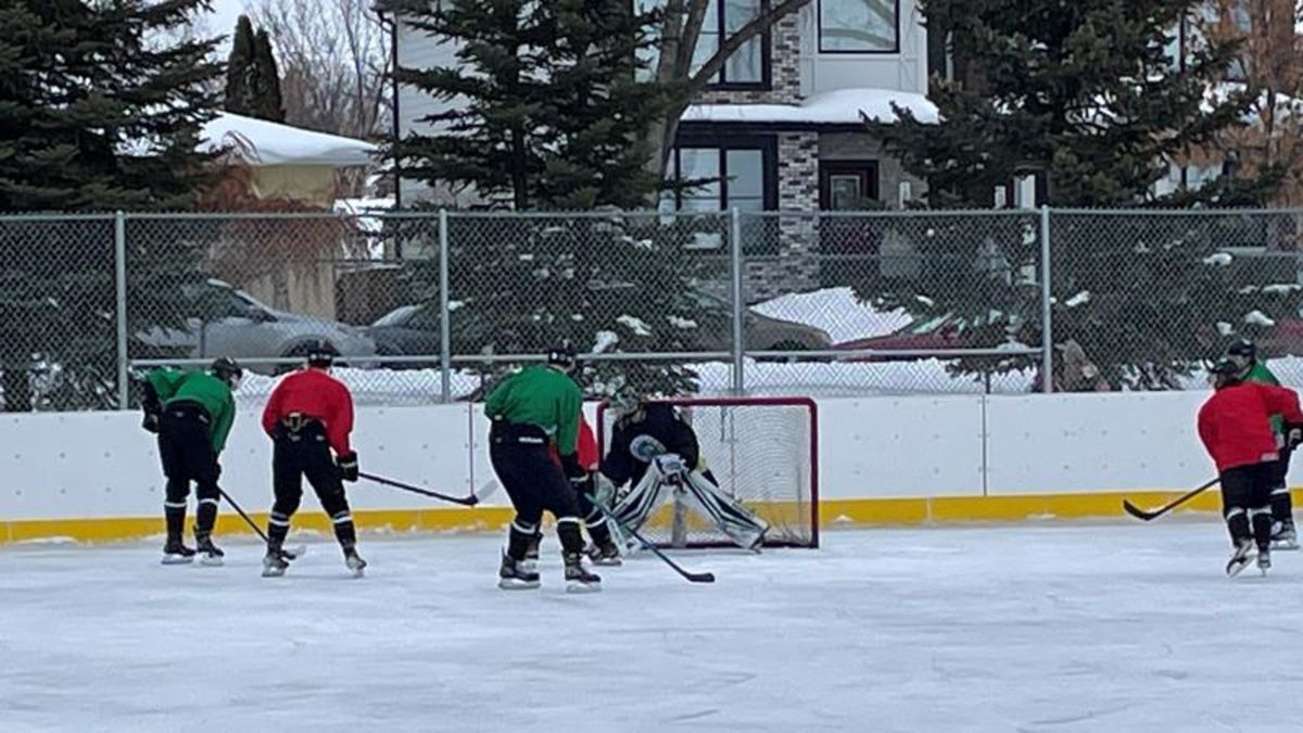 Huskies get outside to re-energize for the stretch drive | HuskieFAN