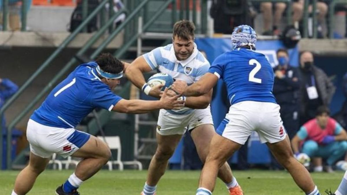 Italy prop Nemer who gave teammate banana is suspended | rdnewsnow.com