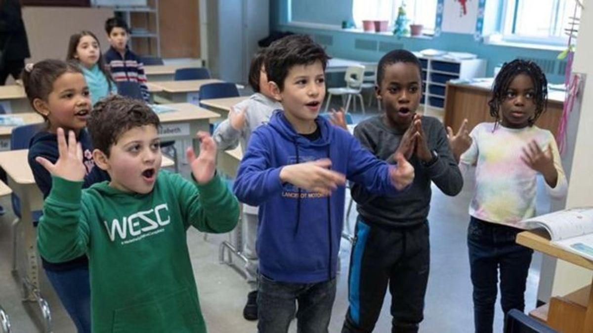 Children of asylum seekers experience Quebec cultural ritual: French ...