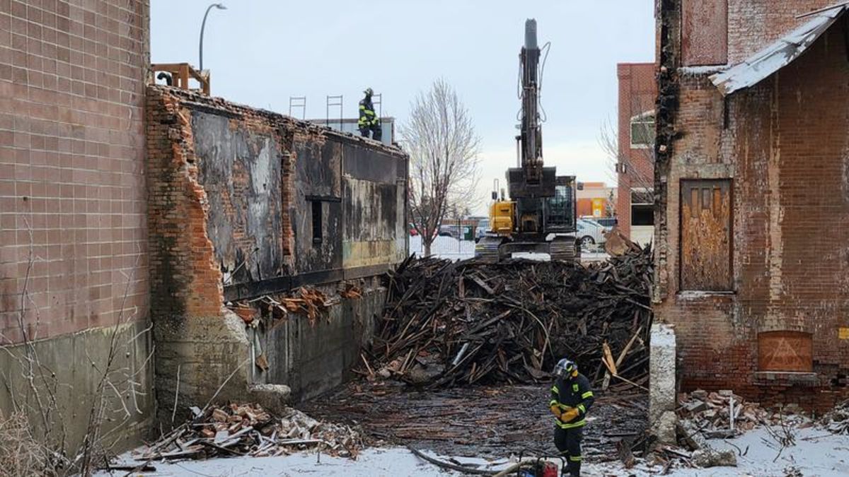 Historic Bow On Tong building demolished following fire | Lethbridge ...