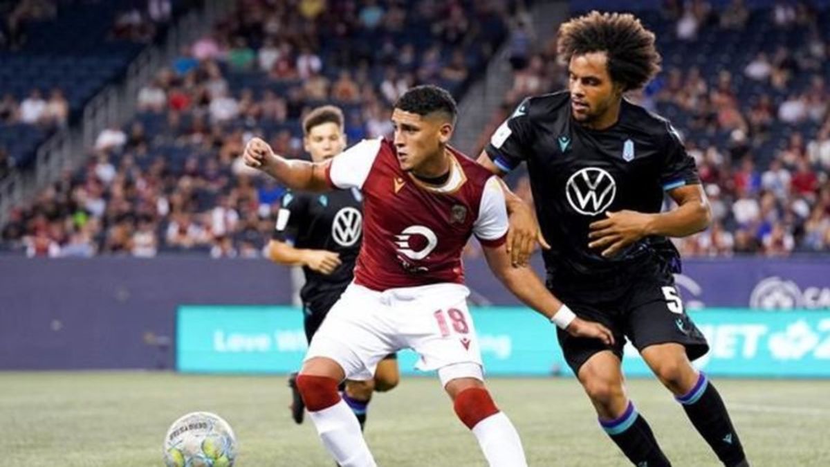 Forward Jared Ulloa returns to Valour FC after spending last season in ...