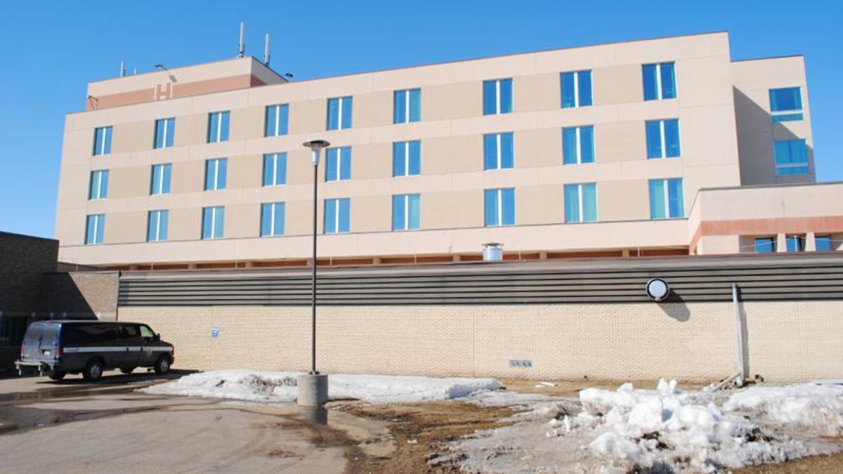 Health-care unions push for safer parking spaces at Sask. hospitals | paNOW