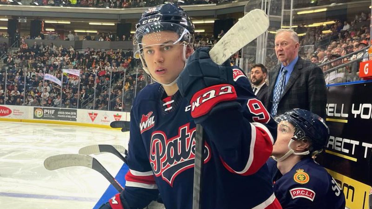 Bedard draws sellout crowd at Co-op Place | CHAT News Today