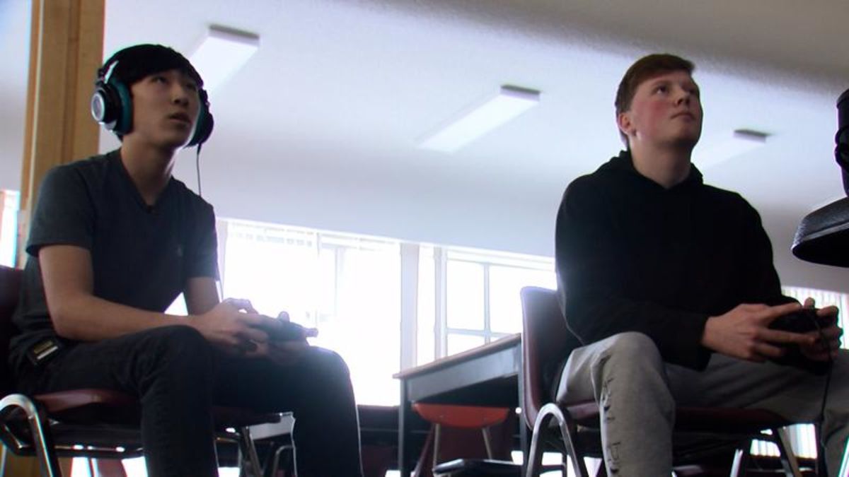 ‘I love these guys’: PGSS esports team celebrates international win ...