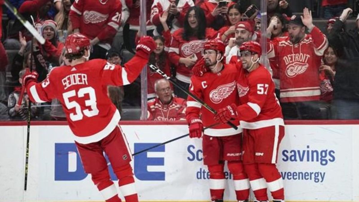 Zadina returns, scores go-ahead goal as Red Wings top Flames ...