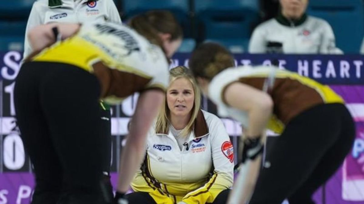 Manitoba’s Jennifer Jones reaches playoffs at Tournament of Hearts ...