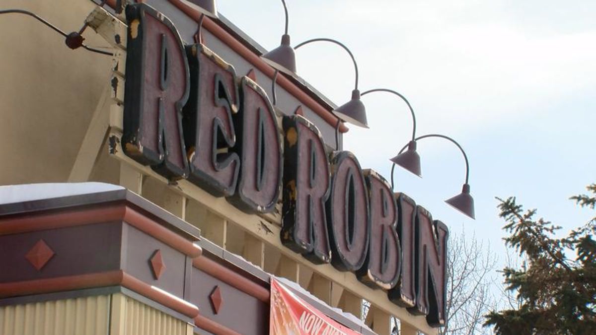 Red Robin Canada fires manager involved in weekend altercation at ...