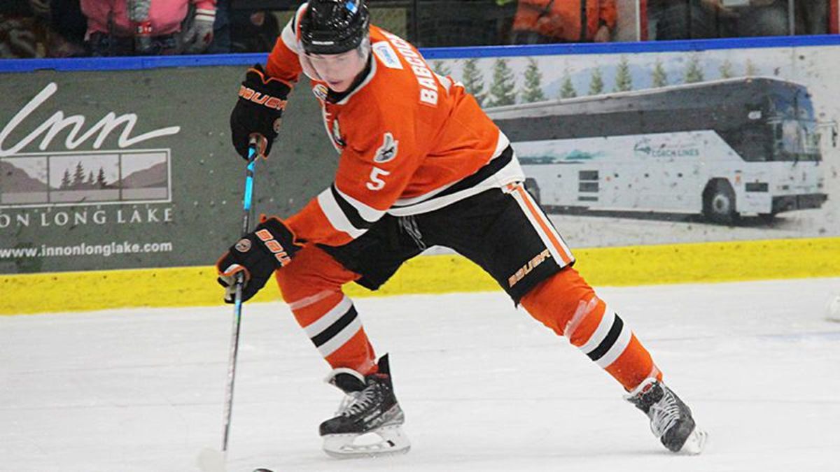 Clippers lose battle of division leaders 9-2 to the Vees ...