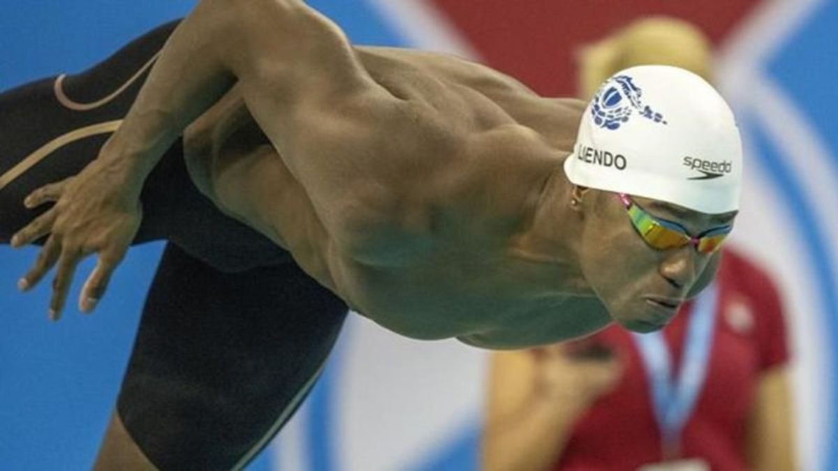Josh Liendo lowers his national butterfly record twice at Canadian swim ...