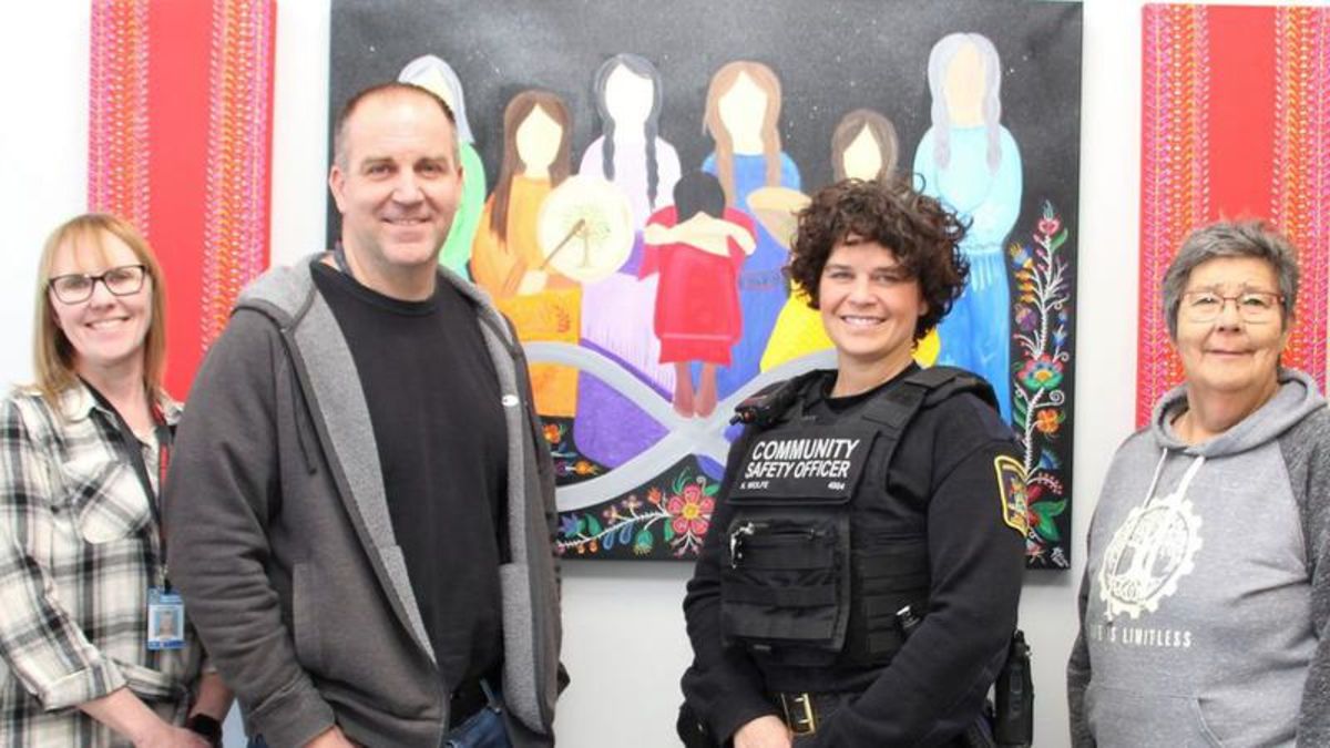 P.A. police officers learning Cree in hopes of improving relationship ...