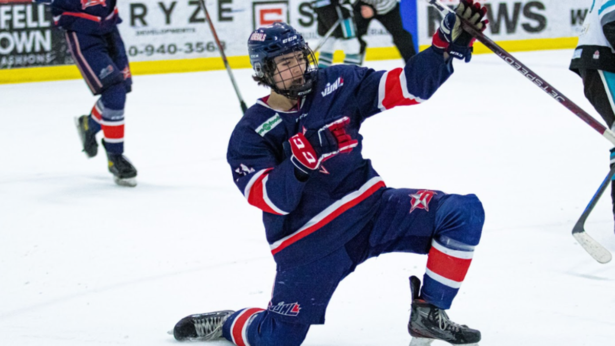 Generals hunt down Predators, lead VIJHL final 2-0 | NanaimoNewsNOW ...