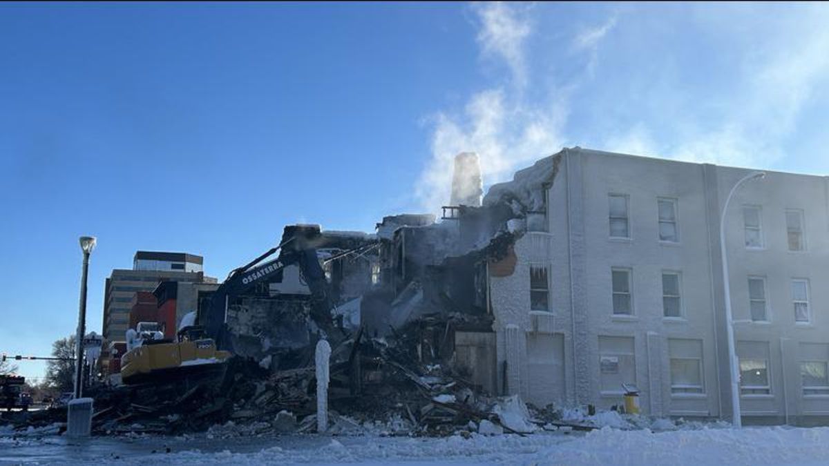 Man charged in connection to downtown Lethbridge hotel fire | CHAT News ...