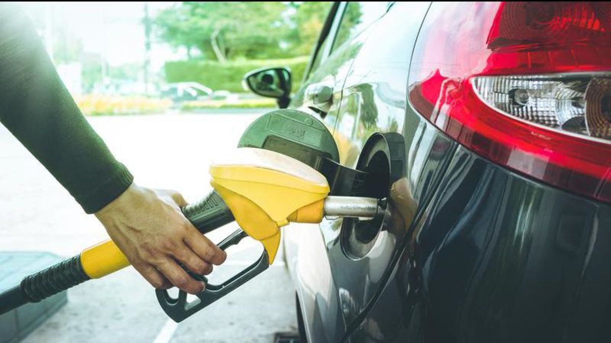 Fuel thefts on the rise, tires deflated in Salmon Arm | B100