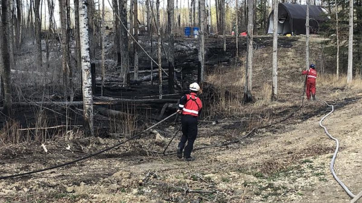 Active wildfires in the High Level, Slave Lake and Whitecourt Forest ...
