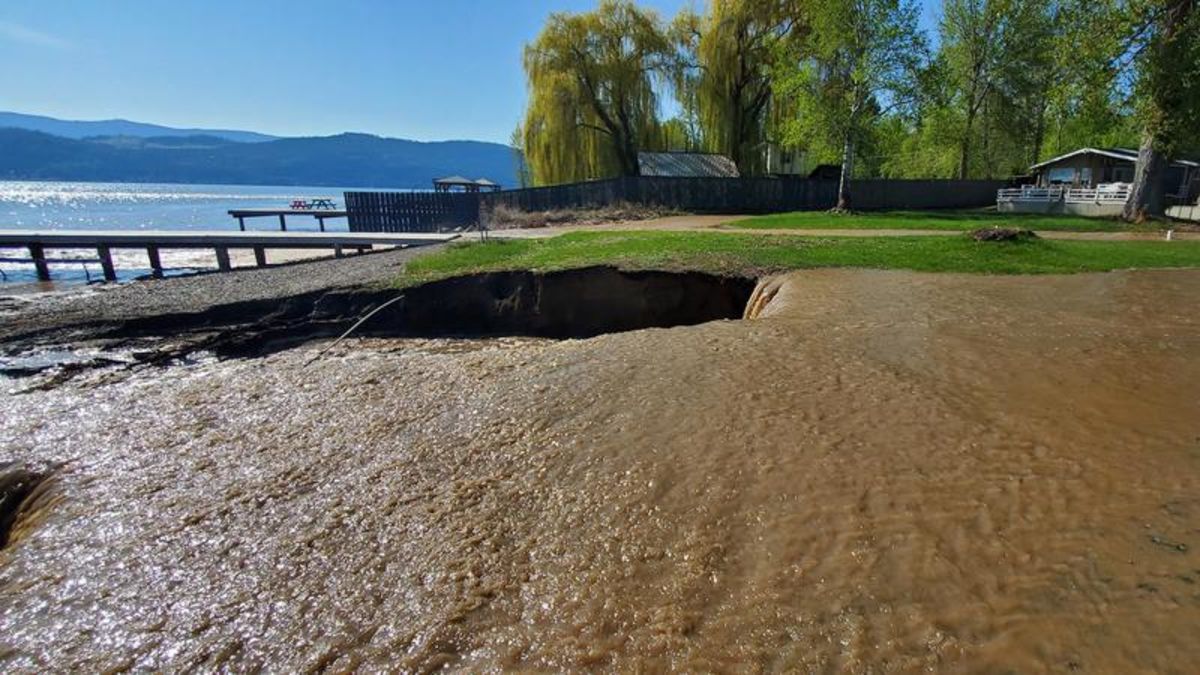 Band identifies hazards in flood area, public asked to stay away ...