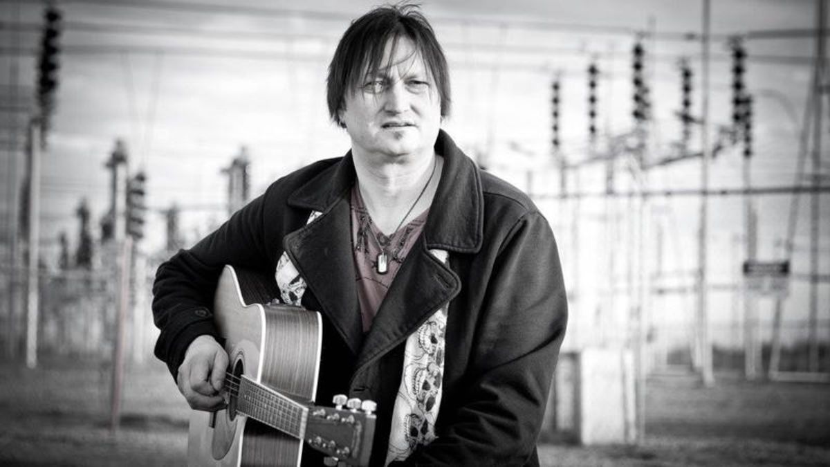 ‘Crushed, shocked, sad’: saying farewell to musician Gary O | paNOW