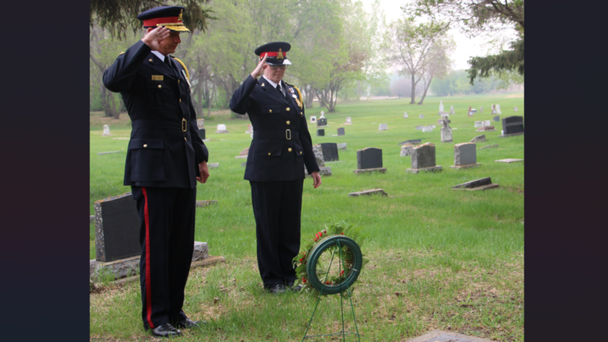 P.A. Police honour five former officers with wreath ceremony | paNOW