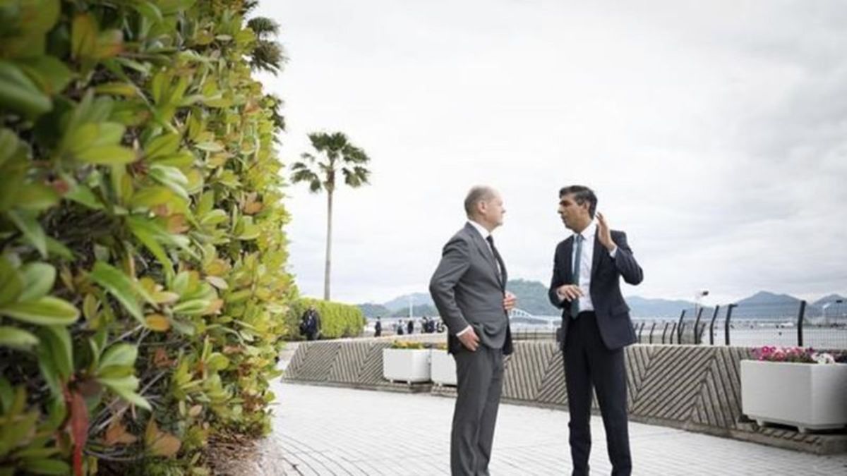 Plane believed to be carrying Ukraine’s Zelenskyy lands in Hiroshima ...